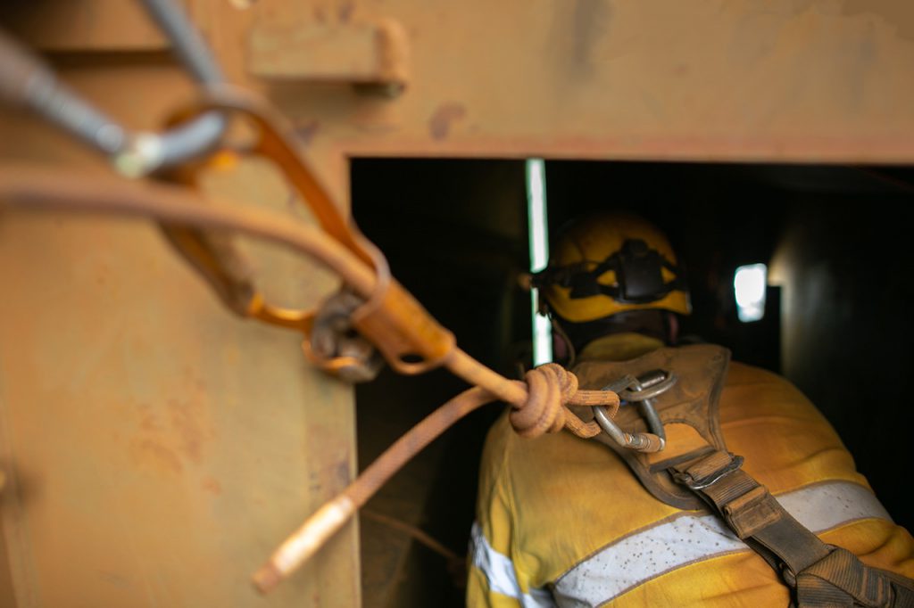 Safe Entry Into Confined Spaces - Independent Training Solutions Ltd